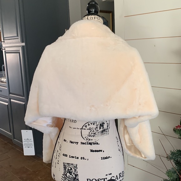 Jackets & Coats | Nwt Faux Fur Formal Wrapshawl | Poshmark